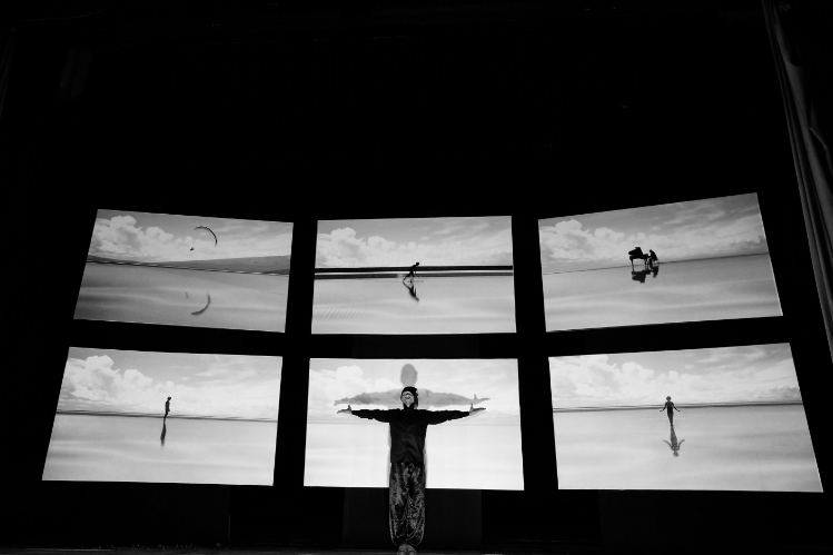 EXPOSITION INTERACTIVE — Oddityline Studio créatif pluridisciplinaire